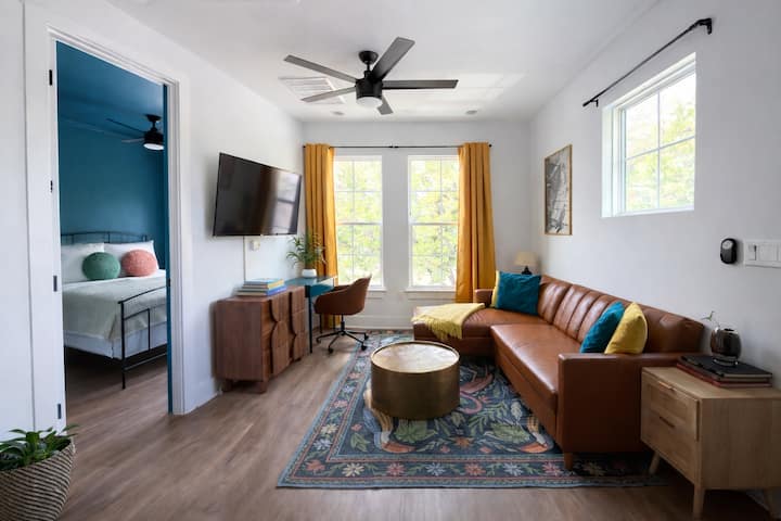 New Modern One Bedroom Apartment - Austin, TX