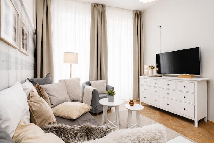 Charming Apt 41 Royal Vineyards By Michal&friends - Prague