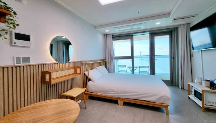 [Hyoi Stay The Gwangan] #40시그니처오션뷰  #전객실테라스 #요트할인 - Busan