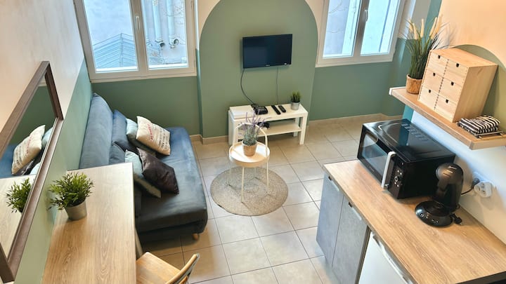 À Proximité Du Vieux-port (Canebiere) - Plages de Marseille Prado