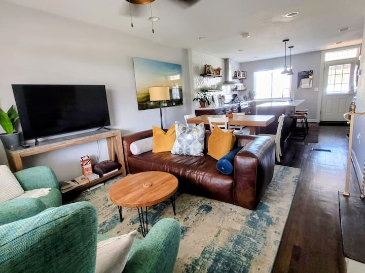 Capitol Hill Adj Home W/ Free Parking+garden View - Forestville, MD