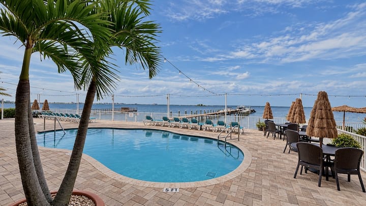 Sunset Resort Condo  Clearwater Beaches & Bikes - Clearwater, FL