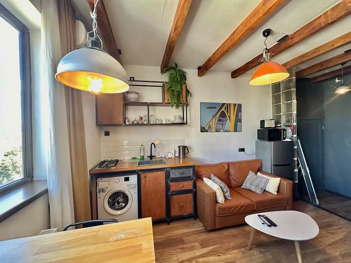 Rustaveli Loft #7 With Terrace And Amazing Views - Tbilisi