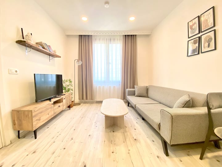 Historical Comfy Flat In Beyoğlu Tophane, Galata - Karaköy
