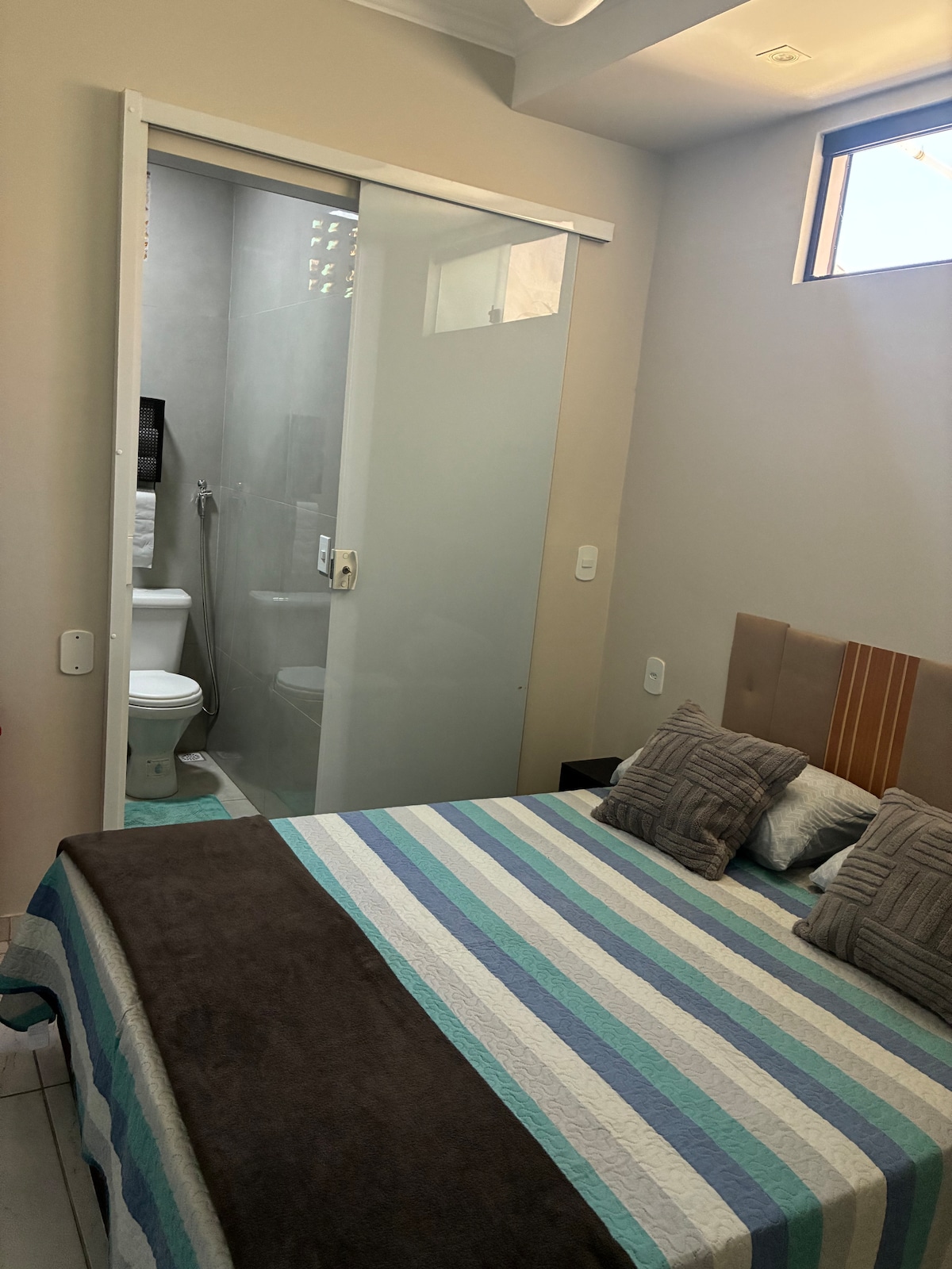 Casa Tucano - Erdhäuser zur Miete in Jardim Flamboyant, Rio de Janeiro ...