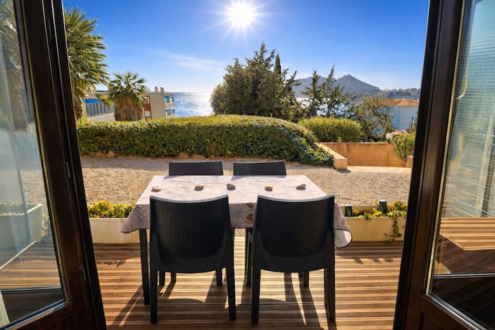 Grand Studio Vue Mer. 100m De La Plage. - Théoule-sur-Mer