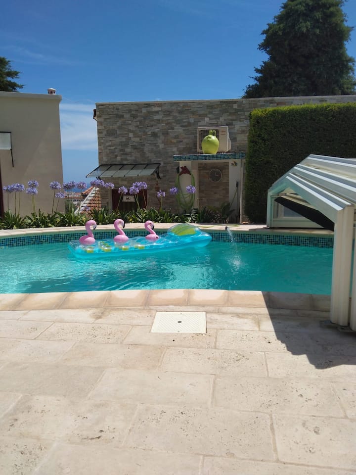 Villa Avec Mezzanine Vue Mer Et Piscine Privée. - Nice