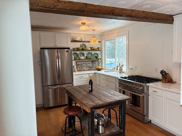 6 Bedroom Historic Home 5 Min Walk To Beach! - Muskegon, MI