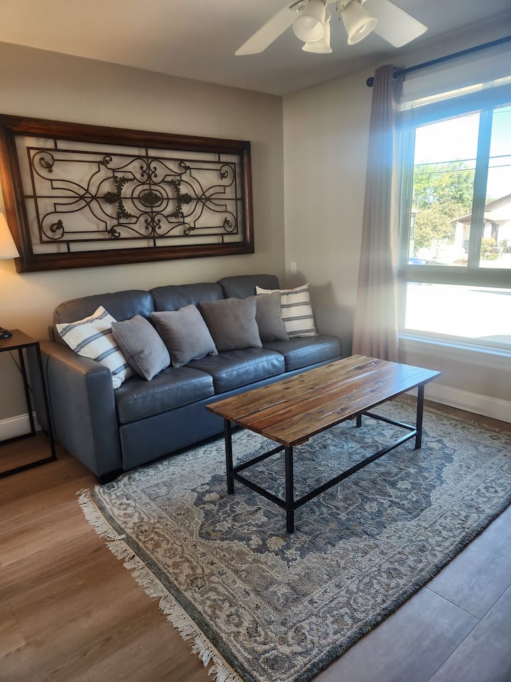 Sweet Retreat -Private Uda Completely Remodeled- - Thousand Oaks