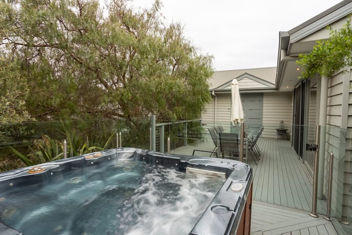 Sorrento Beach House With Outdoor Spa - Sorrento