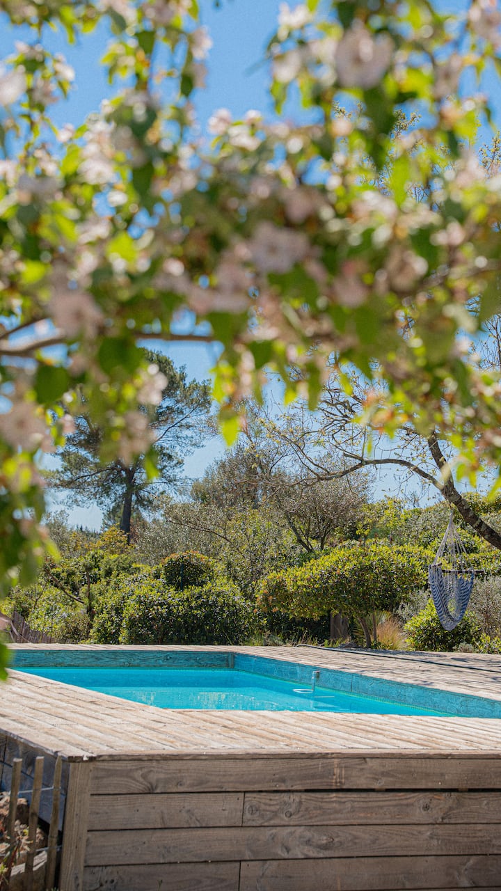 Cotignac : Charmant Guest House Avec Piscine - Cotignac