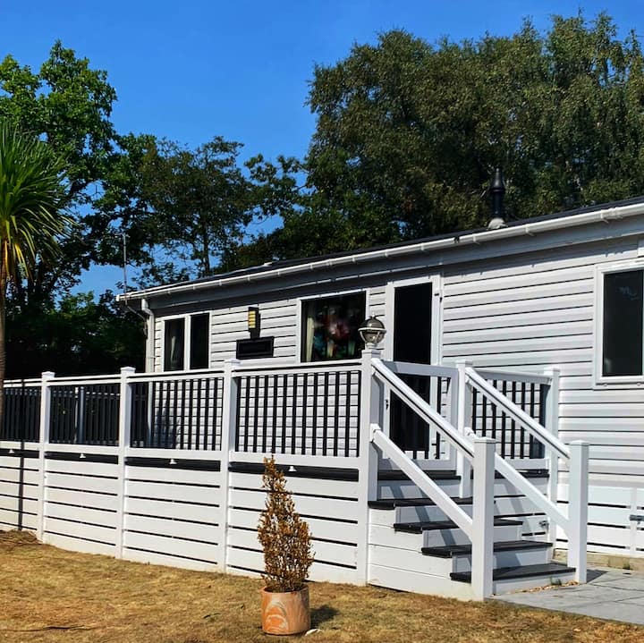 Fabulous Family Holiday Retreat Sleeps 4-6 800 Ft² - Hastings, UK