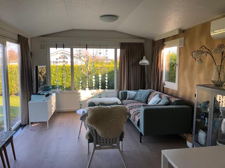 Huisje 100- Sfeervol Chalet-  (4p)  In Friesland - Friesland