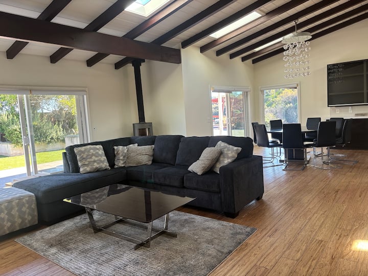 Laurel Canyon Ridge | Panoramic Views - Beverly Hills, CA