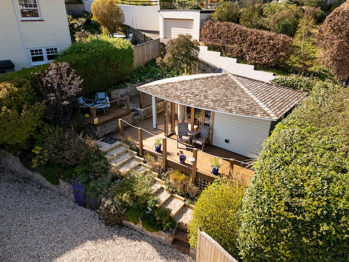 Romantic Bolthole, Lyme Regis, Sea Views, Parking - Lyme Regis