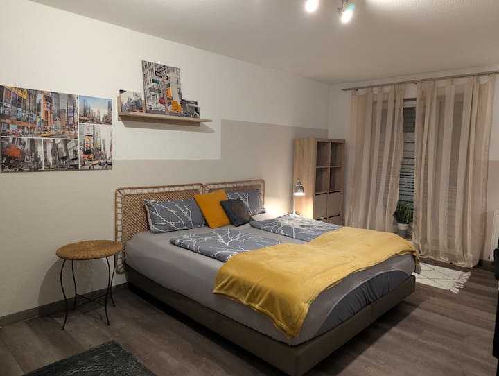 Stufenlose Große Parterre Apartm. Wohn. Für 2 + P. - Wuppertal