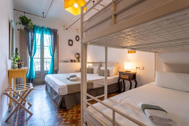 Habitación Triple Con Baño Compartido - 巴塞隆拿