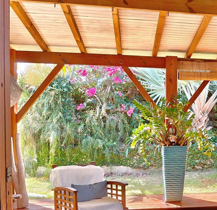 Kazanolis : Charmant Duplex à Côté De La Plage - Guadalupe