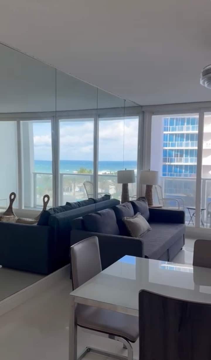 Miami- Charming 2 Bdrm Oceanview - Hollywood, FL