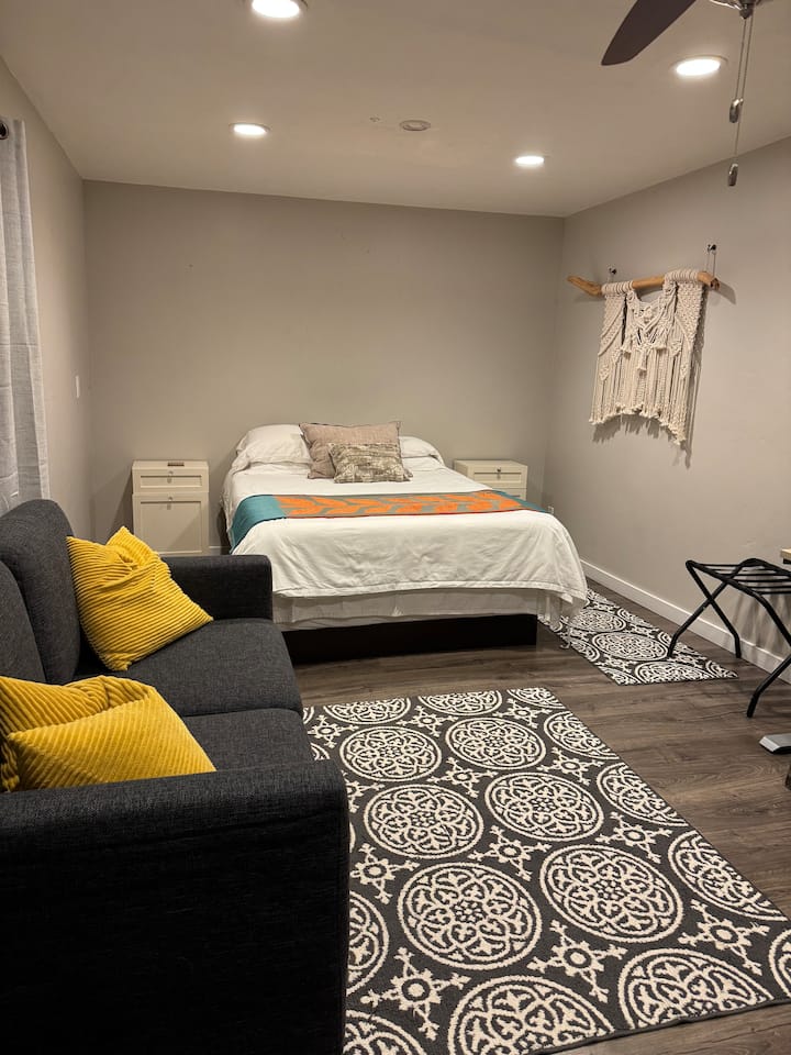 Xlarge Room, Parking/prvt Bath/hottub. - Los Gatos, CA