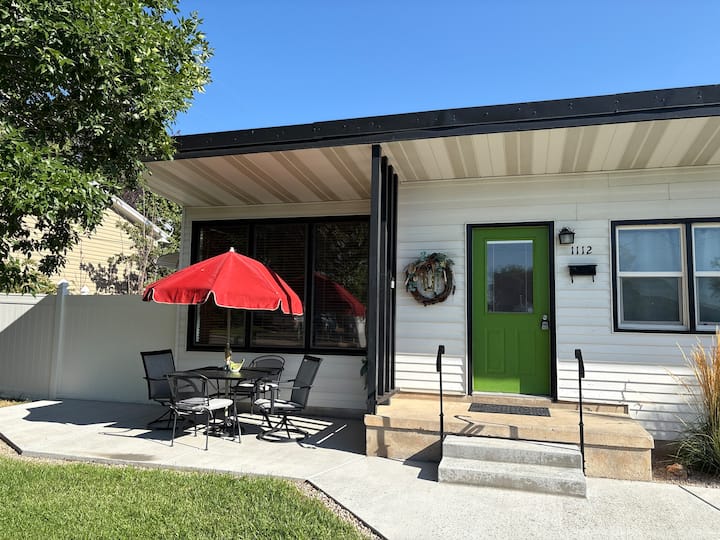 Stay-a-saurus - Vernal, UT