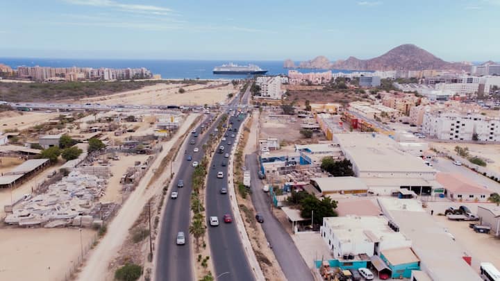 Apt. 10 Minutes Walk From Beach. - Cabo San Lucas