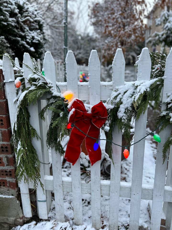 Antique Suite In Downtown Salem - Massachusetts