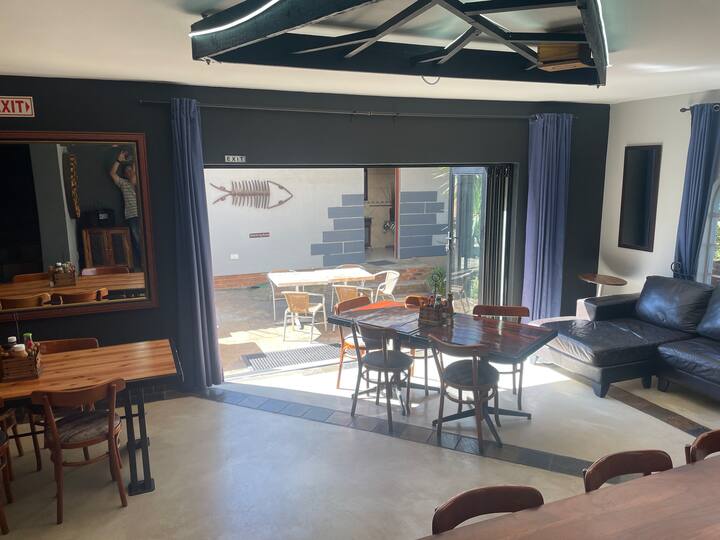 Hit And Run Rooms - Kempton Park