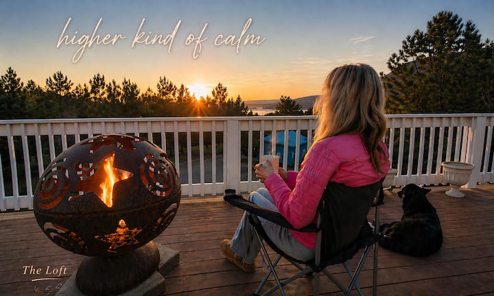 Loft Above It All, Big Skies, Quiet, Deck Views - Ruidoso, NM