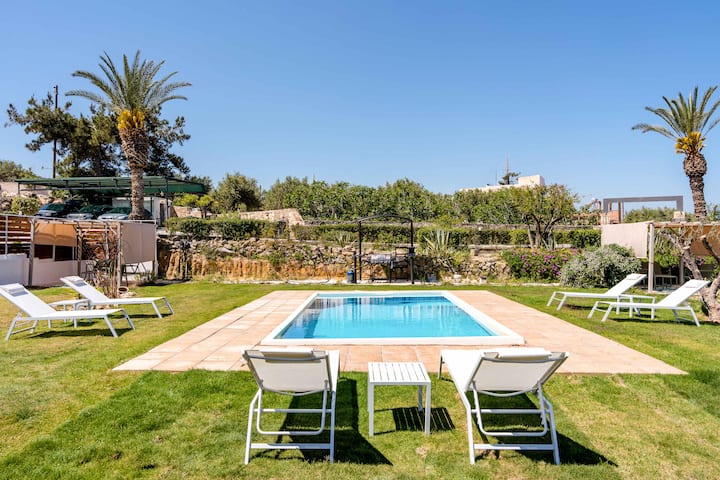 Seaside Oasis Near Heraklion, Villa Maro Ι Getaway - Crète