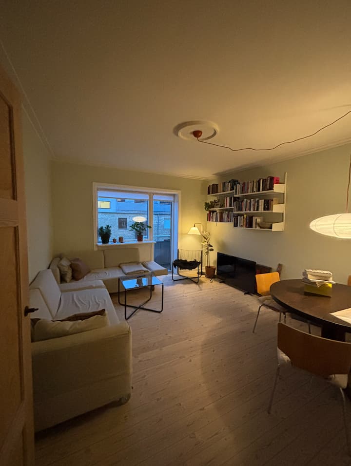 Lys Lejlighed Tæt På Natur, Cafeer Og Byliv - Copenhagen