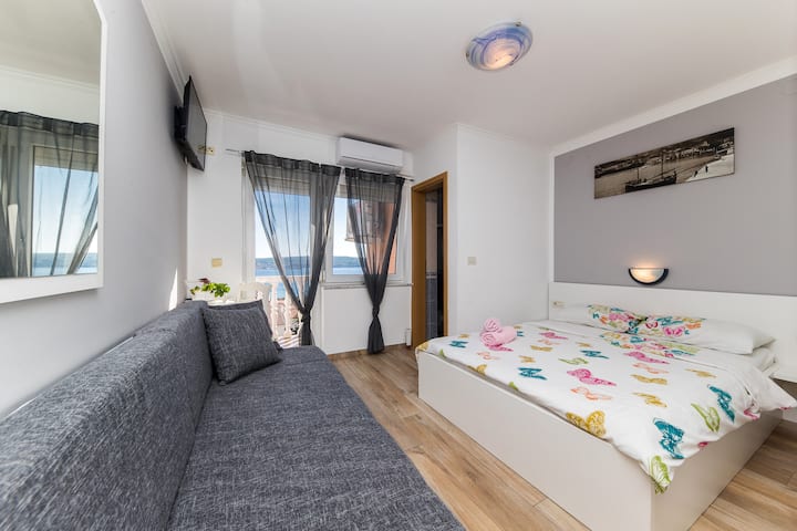 Guest House Berto - Double Room 12 With Sea View - Crikvenica