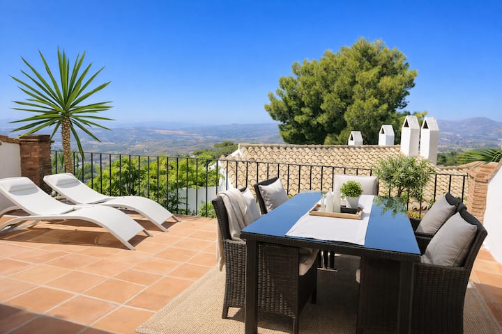 Casita Blanca Townhouse In Mijas With Magic Views - Mijas