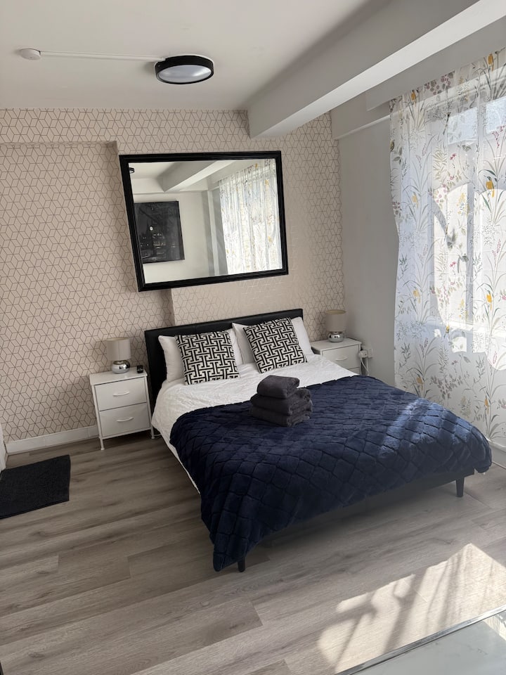 Newly Refurbished Soho Apartment 3rd Floor 3b - London