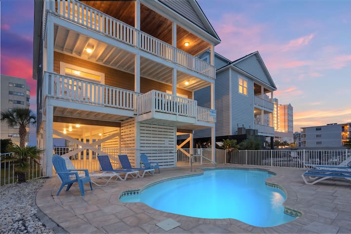 Spacious 6 Bedroom Home W/priv Pool And Game Room - South Carolina