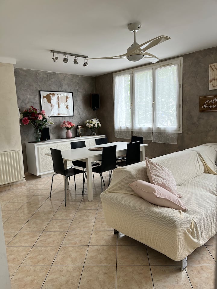 Appartement Tout Confort Idéal Mobilité Réduite - シェール