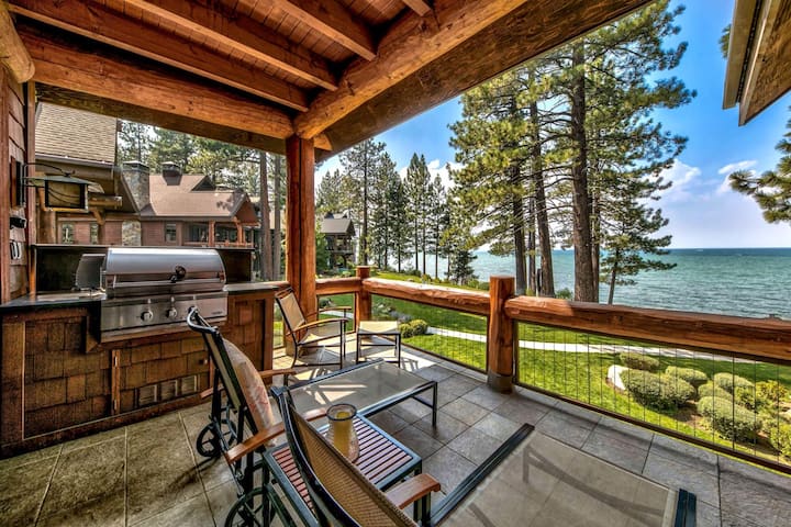 Epic Lakefront By Heavenly W/ Hot Tub | Peak Ss14 - South Lake Tahoe, CA