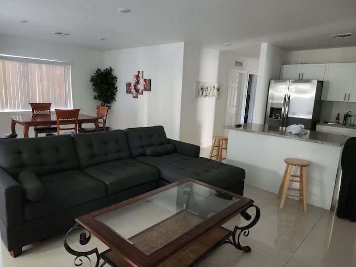 Coral Gables Family Stay | 4br-brickell & Downtown - Miami, FL