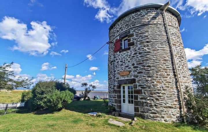 Moulin En Bord De Mer
Baie Du 
Mont Saint-michel - Cherrueix