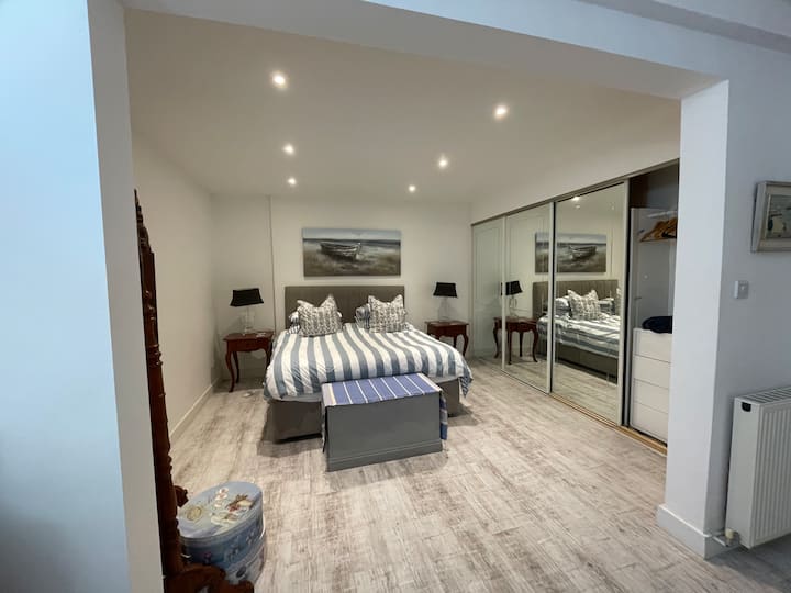 Coastguard Road Budleigh Salterton. - Budleigh Salterton