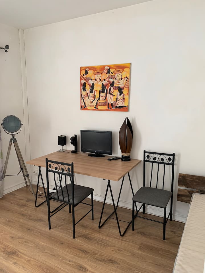 Chambre De 19 M2 (3 Personnes Max) - Marmande