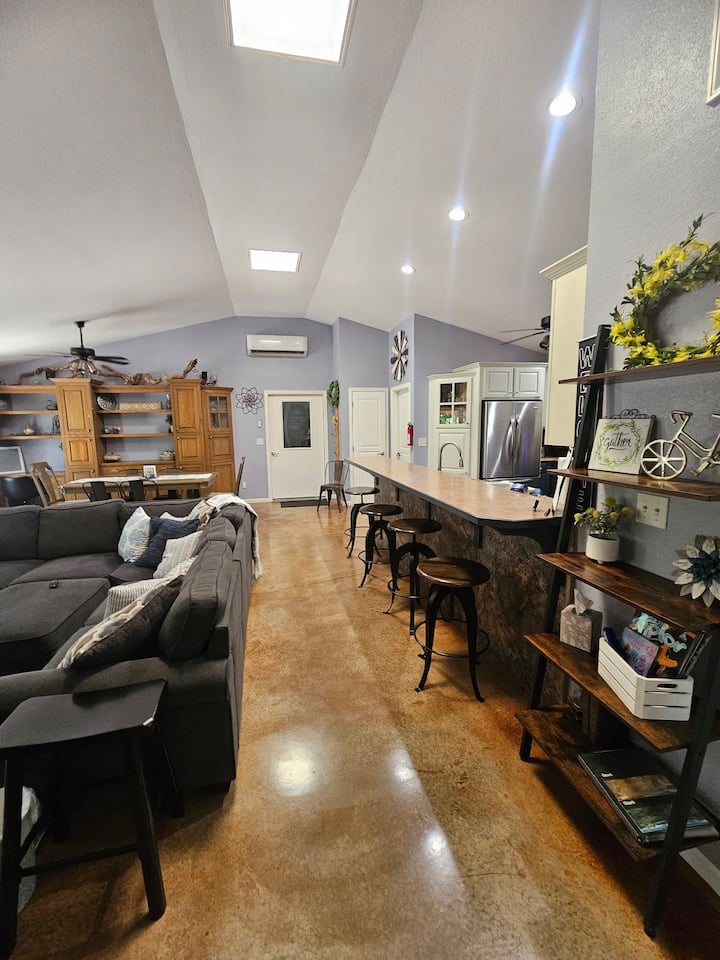 Rockstack Retreat | Private 10 Acres · Jacks Fork - Eminence, MO
