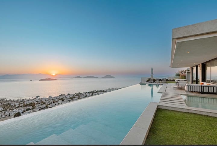 Bodrum Sky Villa Infinity Pool & Island Sunset - Turgutreis