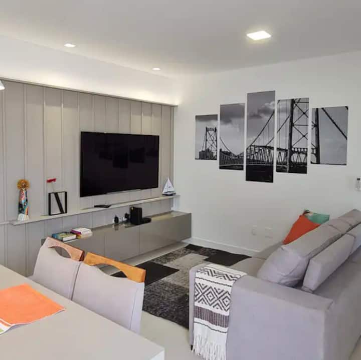 Ampla Cobertura Com Jacuzzi Aquecida E Privativa - 