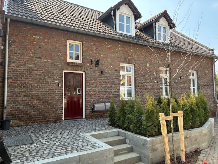 Holiday Home "Biej Os Naeve" - Niederlande