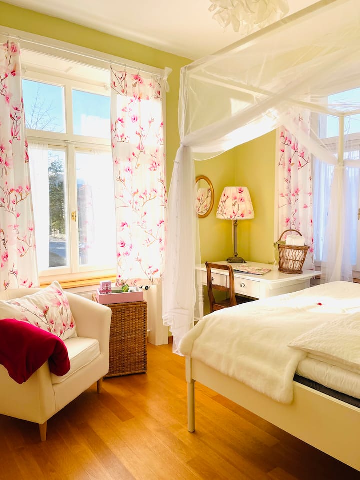 Villa28, Magnolia
Self-check-in - Aarau