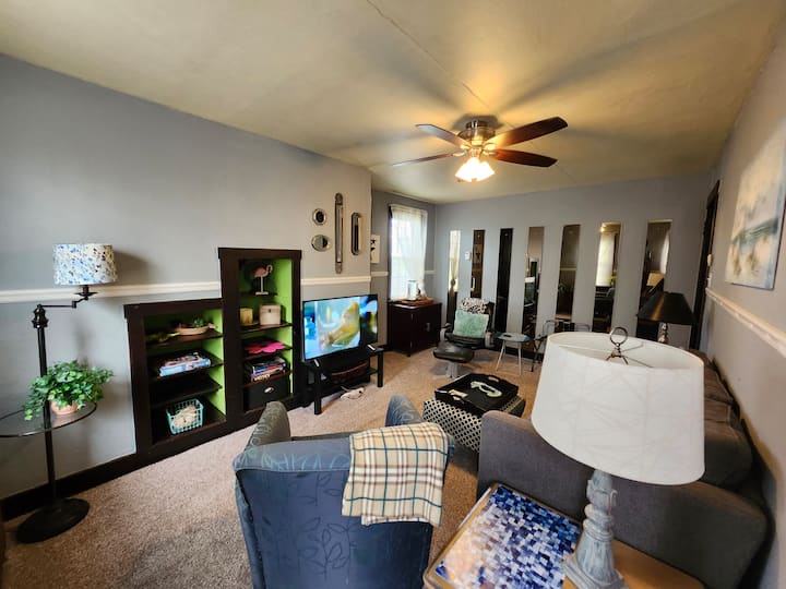 Chez Morgan's Palomino 2 Br (Greenfield) - Forest Hills, PA