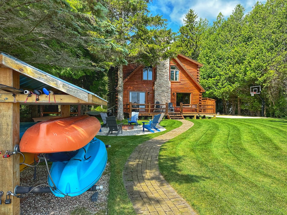 Lake Michigan Vacation Rentals & Homes - United States | Airbnb