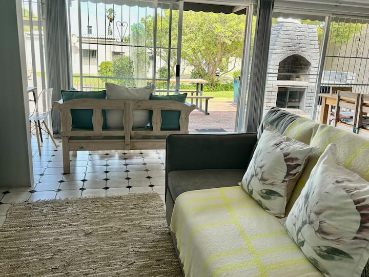 Stunning Holidays At Exceptional Value For Up To 6 - Cape Town
