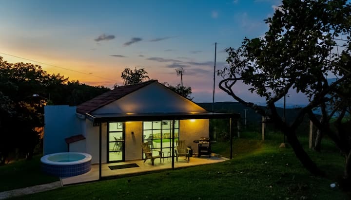 Country House, Jacuzzi, Wifi, Games, And Nature. - Carmen de Apicalá
